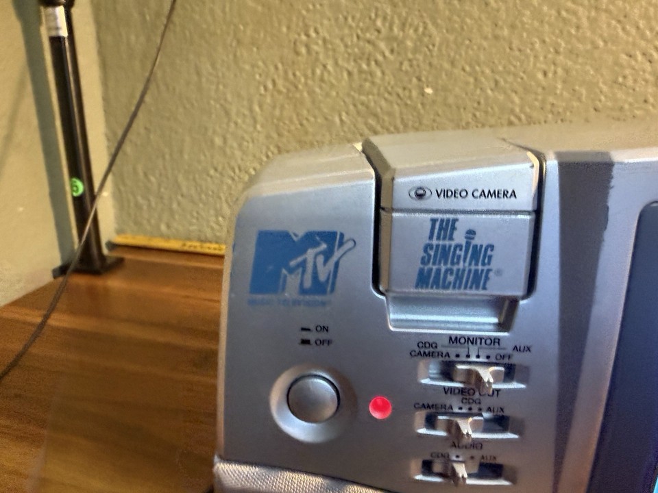 The Singing Machine MTV CDG Stereo Karaoke with Built-in Video Camera ...