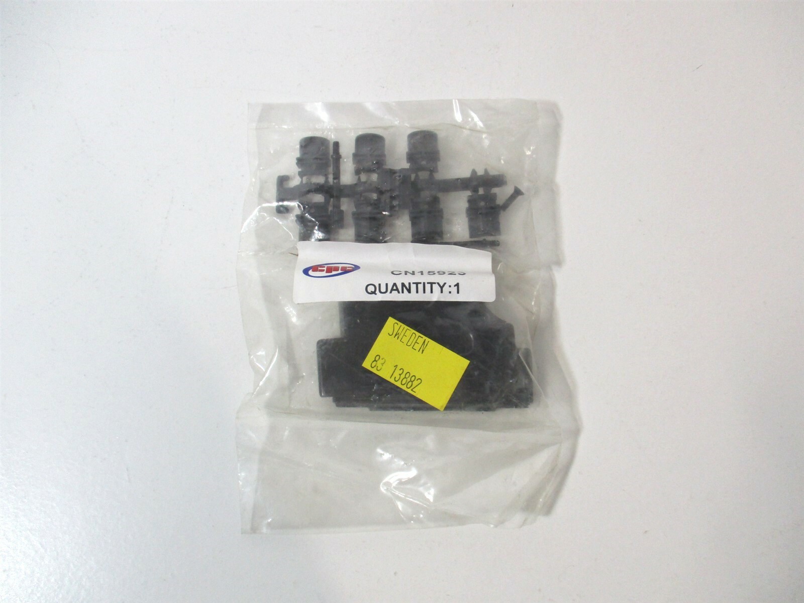 Encitech Connectors AB 37-Way 45 Degrees D-sub Connector Backshell ...