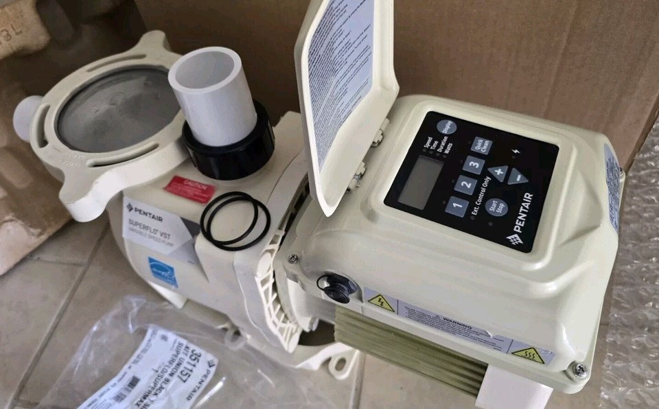 Pentair 342002 SuperFlo® VST Variable Speed Pool Pump 2.2THP, Pro ...