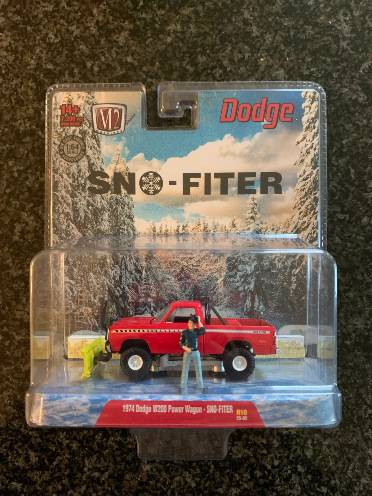 M2 Machines 1974 Dodge W200 Power Wagon Sno-Fiter DIORAMA AUTO FIGS | eBay