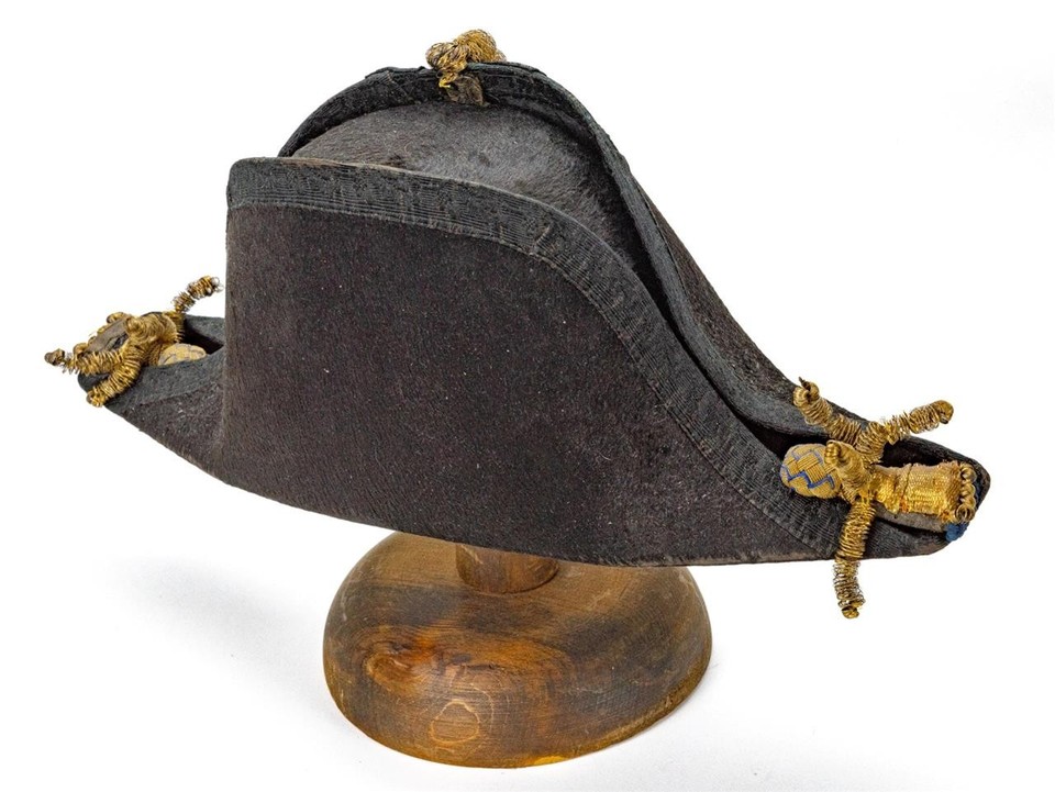 ORIGINAL 19TH C. BRITISH ROYAL NAVY OFFICER'S BICORN HAT by H. SHANNON ...