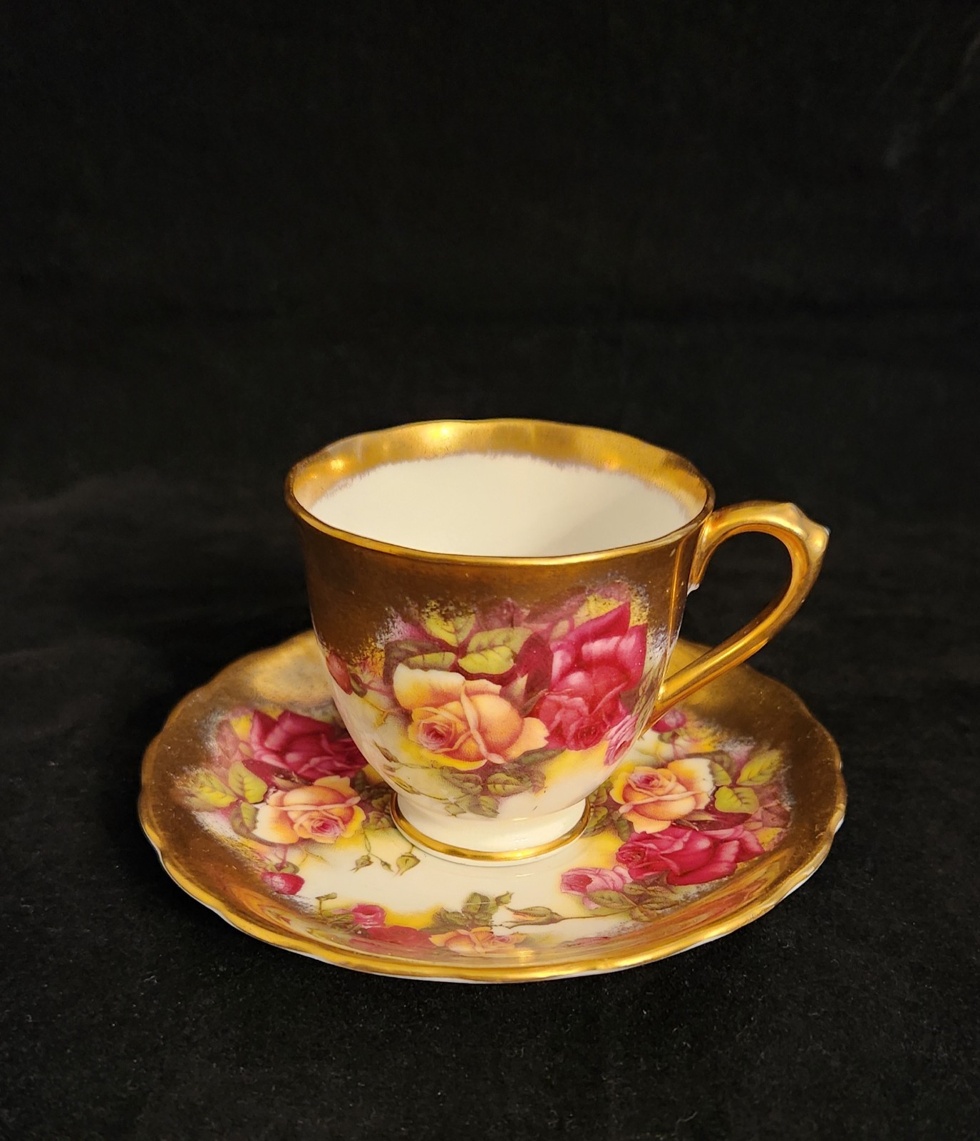 Vinyage ROYAL CHELSEA Golden Rose Pattern Tea Cup & Saucer Heavy Gold ...
