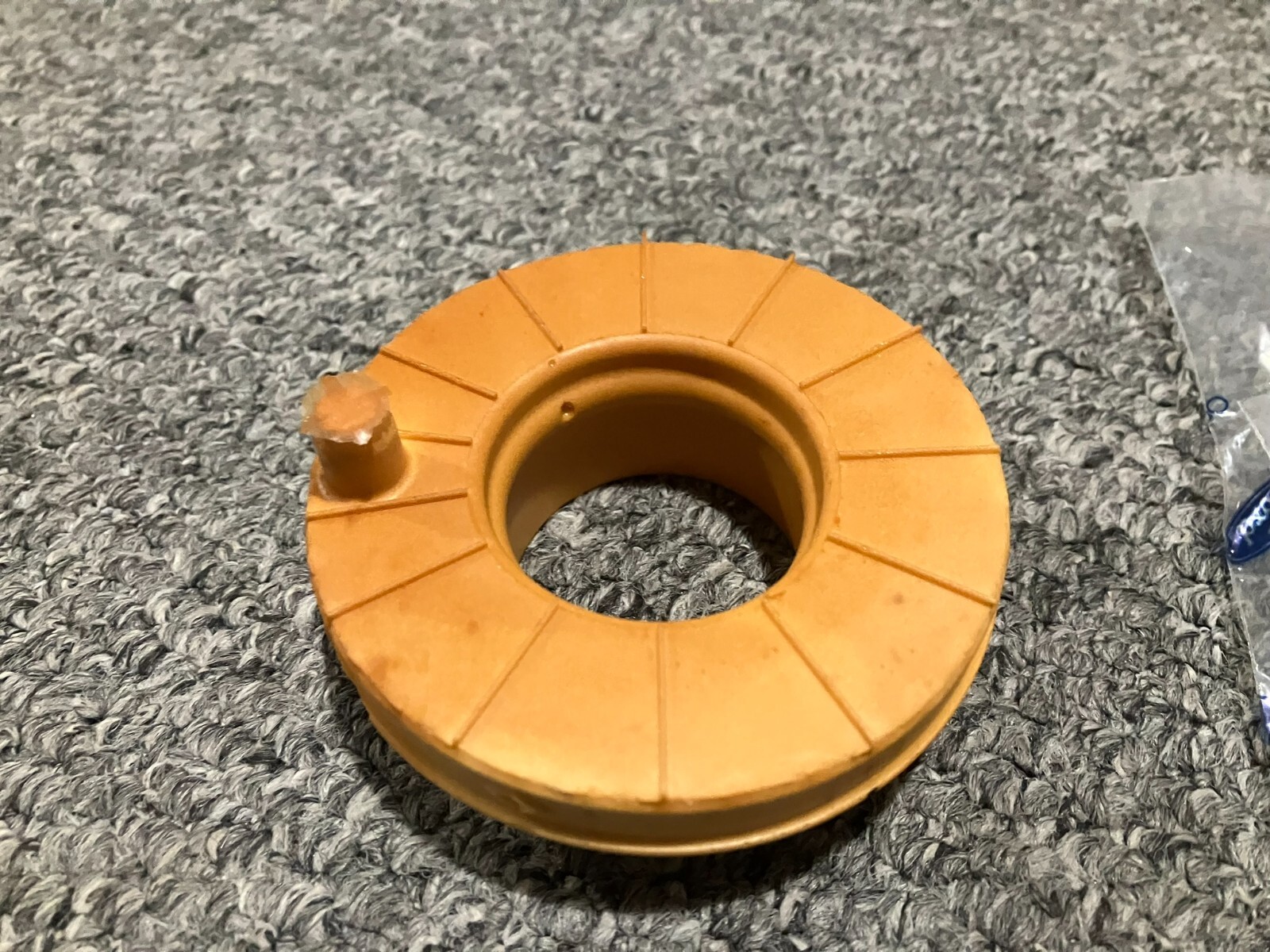 Ford Fiesta Mk7 Rear Coil Spring Rubber Genuine OEM 2037363 BV2C5599AB ...