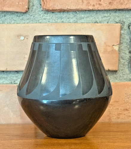 San Ildefonso Black Feather Pot by Erik Fender | eBay