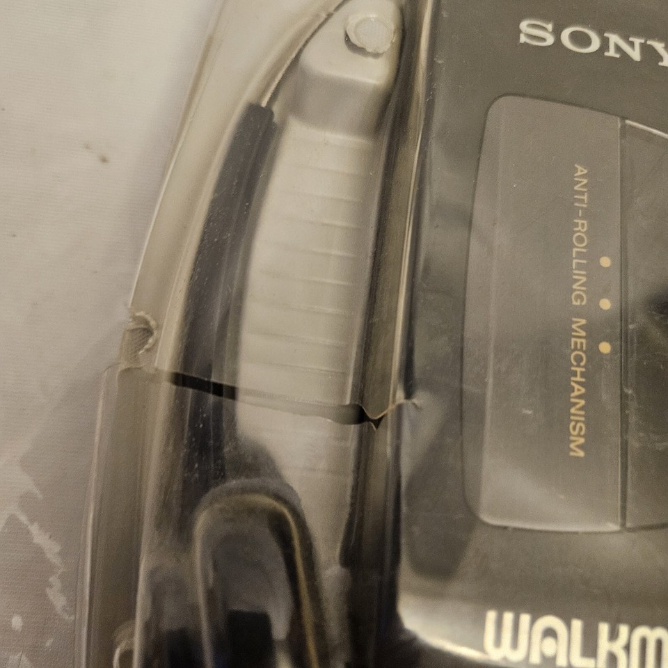 Super Rare Sony Walkman Am/Fm Stereo Cassette WM-FX10 Marlboro Factory ...