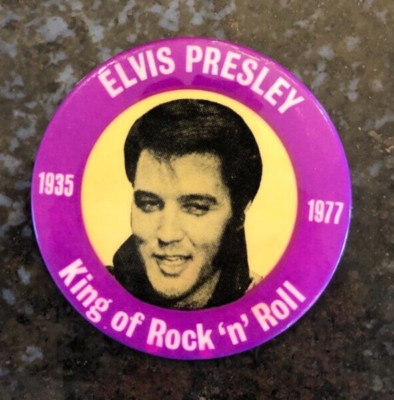 ELVIS PRESLEY "THE KING" VINTAGE RARE 3.0" MEMORIAL PINBACK/BUTTONS NEW ...