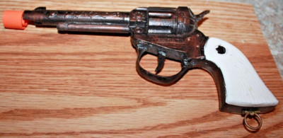 Western Revolver Wall Decor Pistol Resin 8.5 x 4.5" preowned | eBay