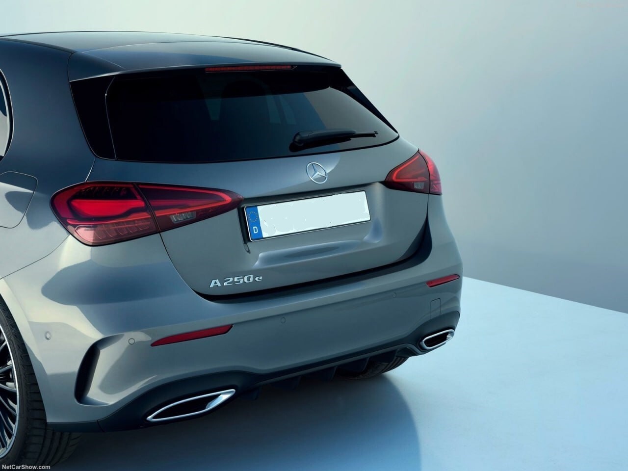 SPOILER NERO LUCIDO ADATTO PER MERCEDES CLASSE A W178 A35 2023+ LOOK ...