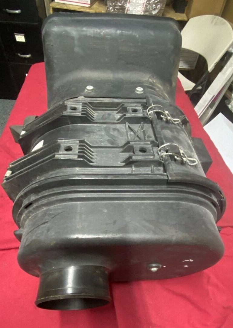 DONALDSON P617499 - Air filter cross reference