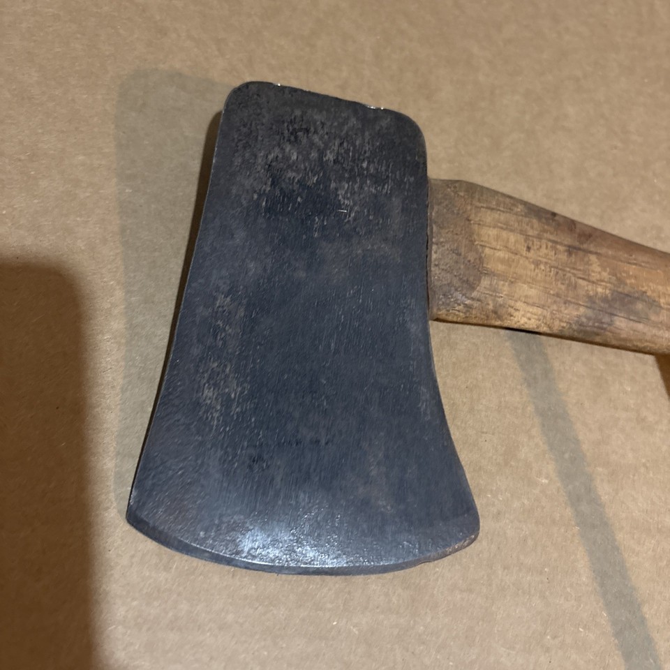 VINTAGE PLUMB? SINGLE BIT AXE WITH WOOD HANDLE 7” X 4-¼” TOTAL WEIGHT ...