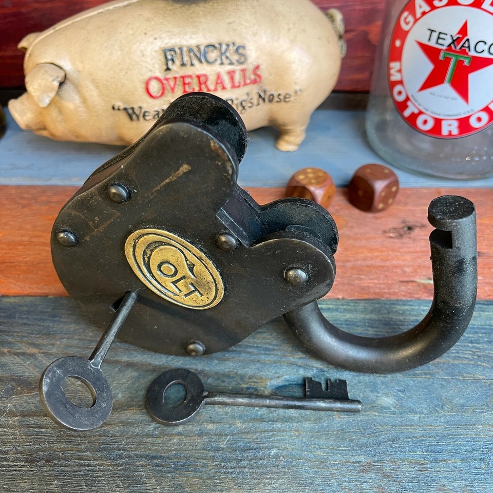 Colt Heavy Duty Cast Iron Lock Padlock W/ Antique Finish, 2 Keys ...