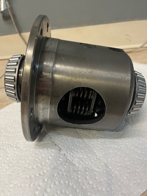 Posi Traction Differential -Ford 8.8 , 10 bolt 31 spline GREAT DEAL! | eBay