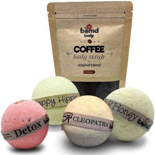 Body Scrub & Bath Bomb Gift Pack with Exfoliating & Moisturising ...
