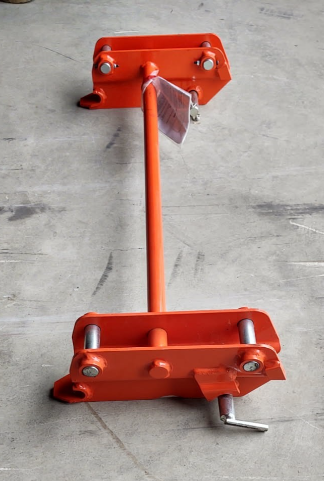 B2365 KUBOTA LOADER EURO QUICK COUPLER ( VERY NICE ) LA403 | eBay