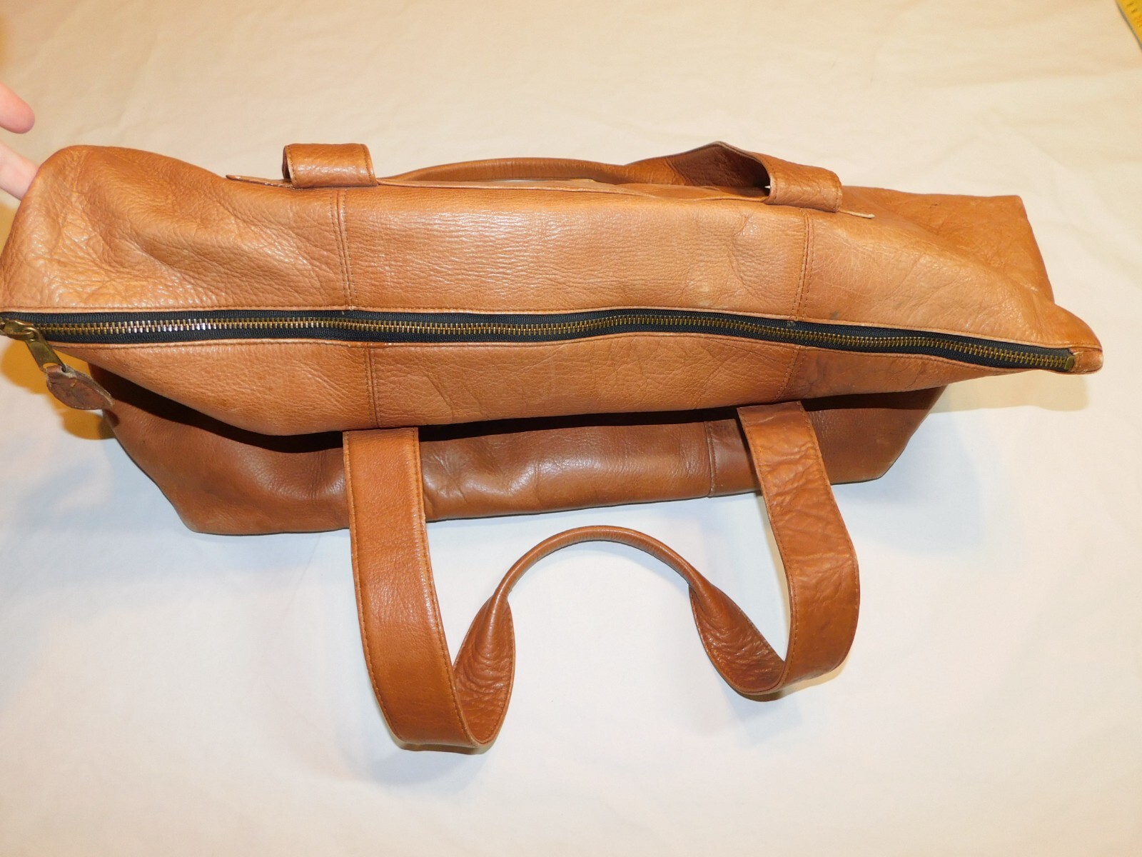 FRYE LEATHER TOTE BAG OVERNIGHT X-LARGE ZIP TOP VTG ATTACHED COIN PURSE ...