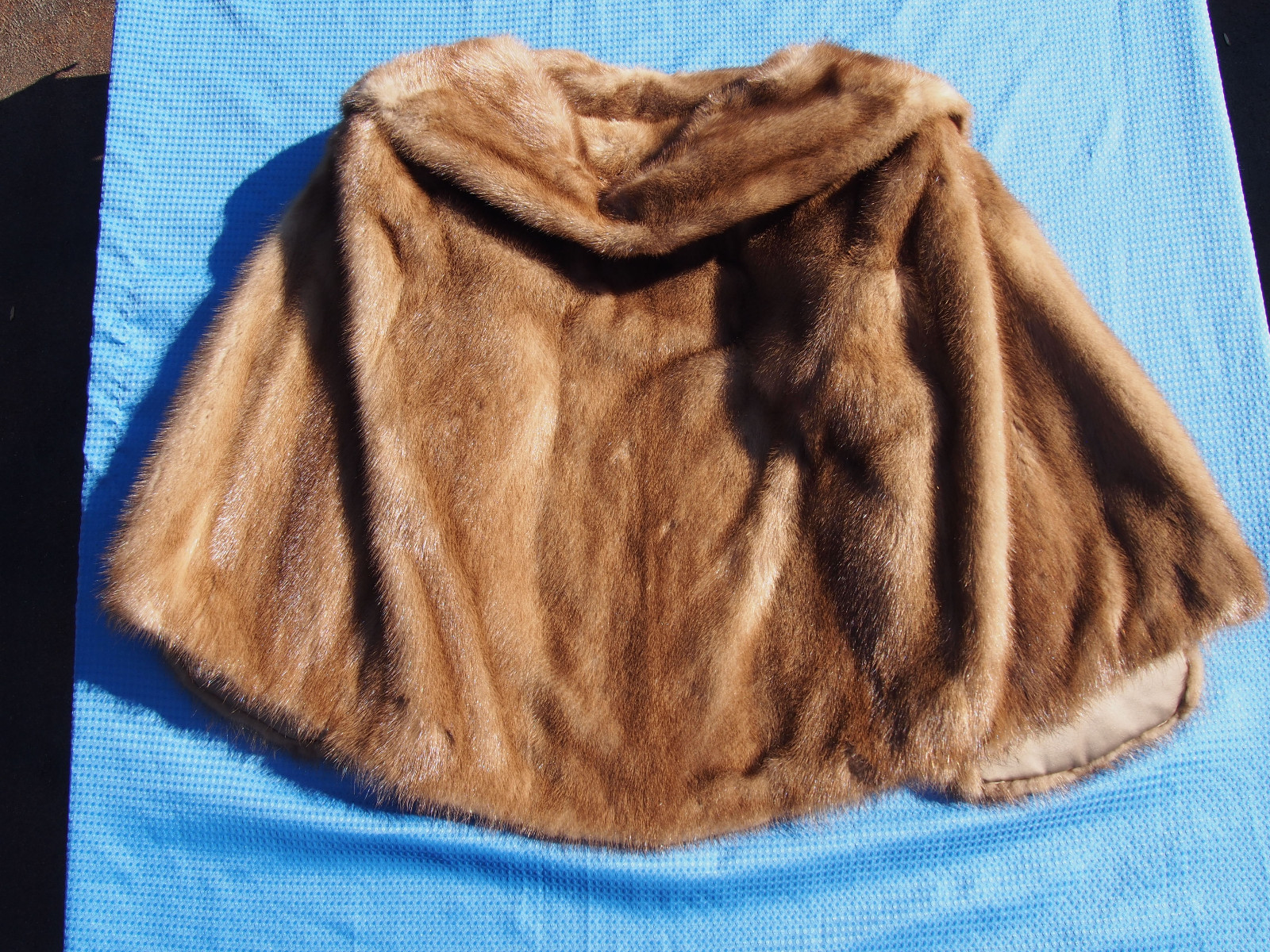 Vintage Canadian Fur Co. Johnstown,Pa Reddish Brown F… - Gem