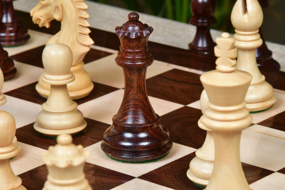 Derby Knight Staunton Weighted Chess Pieces in Rosewood & Boxwood - 4.1 ...