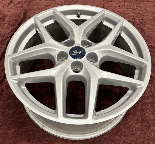 Ford Edge 2022 2023 2024 OEM 18" Wheel 10473 95142 MT4Z1007B ...