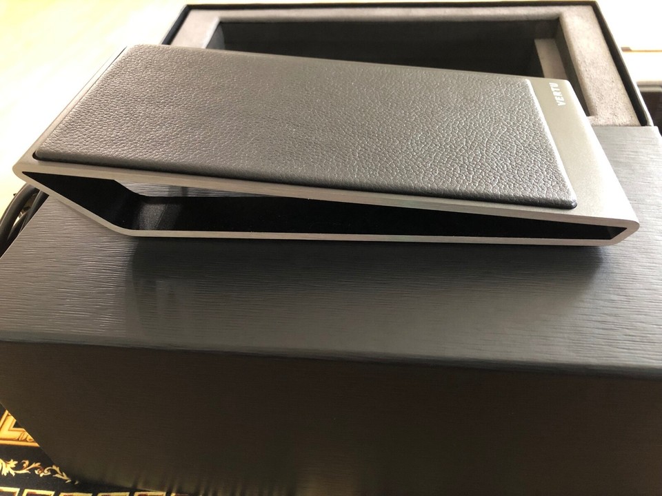 Vertu Wireless Charger V WIRELESS CHARGING PAD AC-35V Calf leather and ...