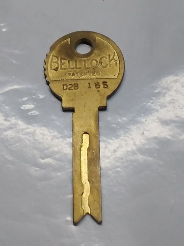 Bell Lock Key Antique Slot Machine Jukebox Penny Arcade # D2B165 D2B ...