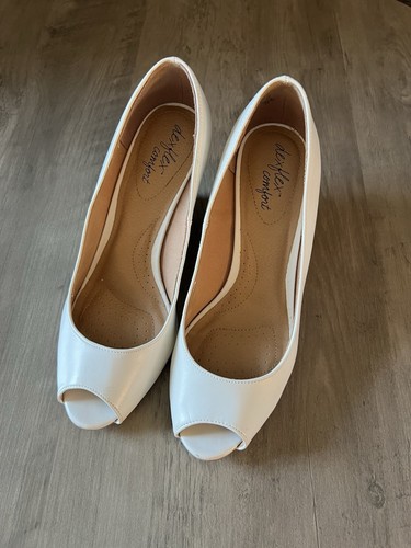 Dexflex Comfort Shoes Women 8 Peep Toe Wedge Espadrille White Faux ...