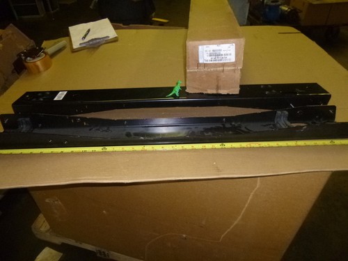 NEW INTERNATIONAL NAVISTAR FORD RADIATOR CENTER FRAME KIT 2593288C92 ...