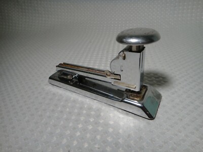 Staplers - 402 Stapler