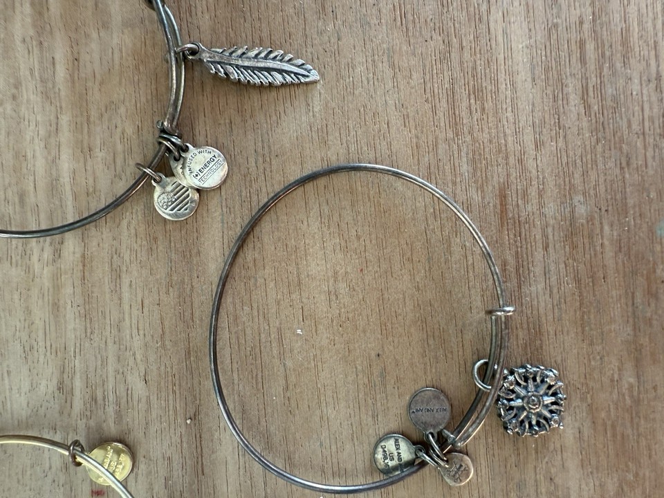 Set of 5 Alex and Ani Bracelets – Expandable Wire Bangles Ohm, Clover ...