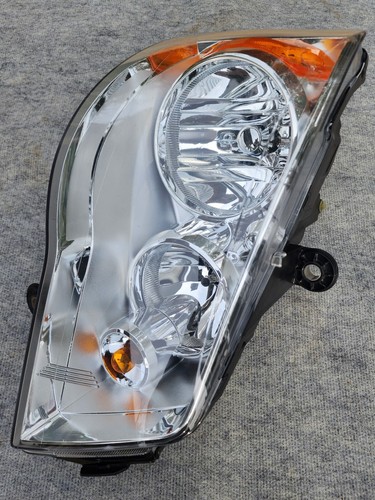 2011-2016 Chrysler Town & Country RIGHT Headlamp Assembly w/o HID OE ...