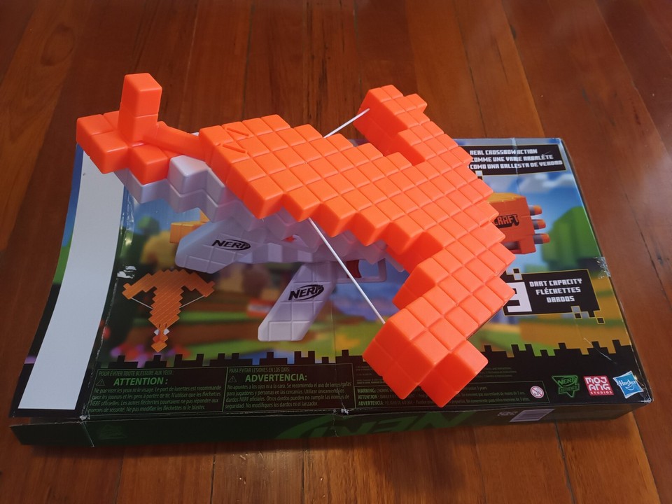 NERF Minecraft Pillager's Crossbow Dart Firing Blaster Toy 38 cm Long ...