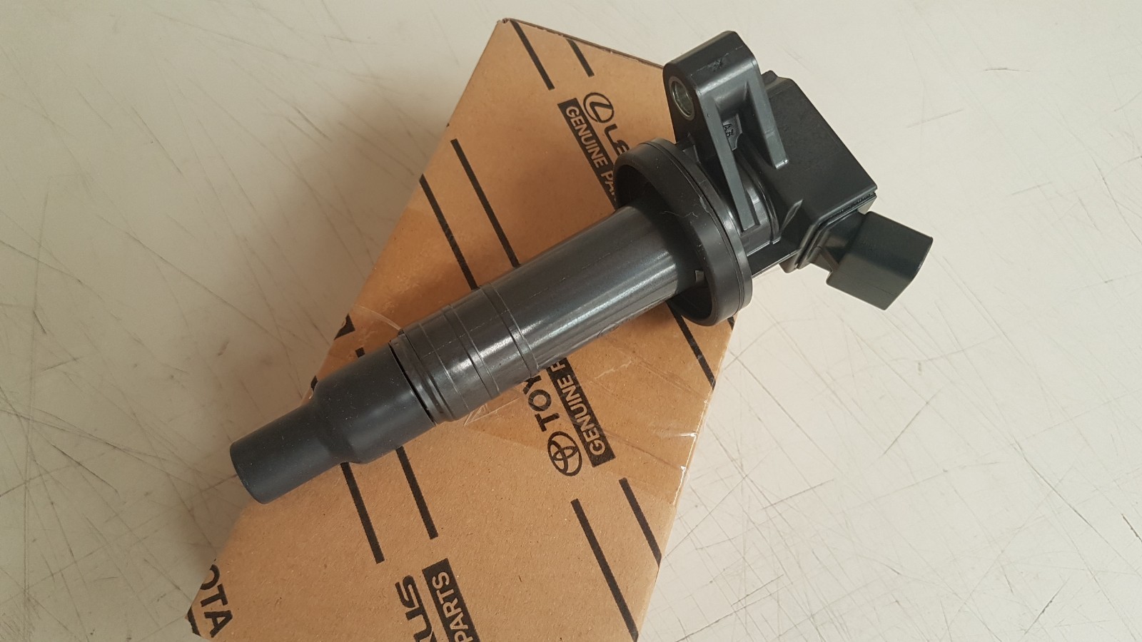 Genuine Toyota OEM ignition coil Corolla / Matrix / Celica / MR2 ...