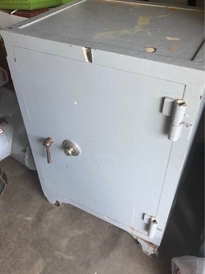 Safes & Still Banks - Yale Combination