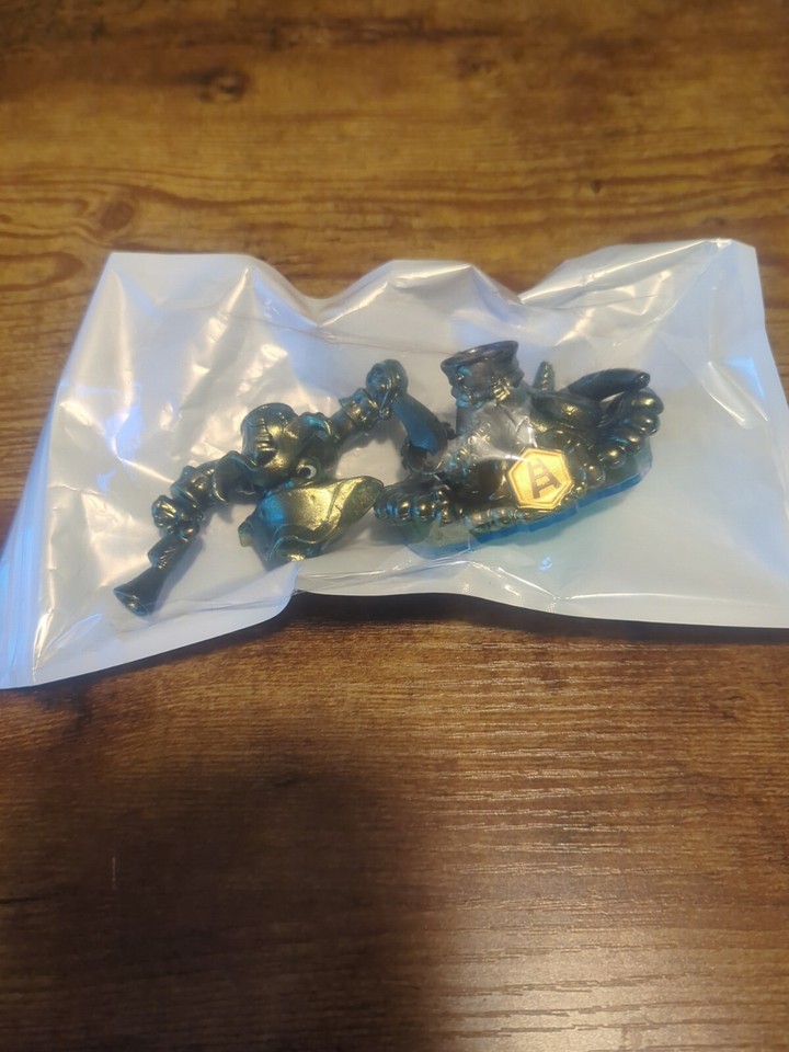 Skylanders Swap Force - Metallic Gold Wash Buckler Figure Chase Variant ...