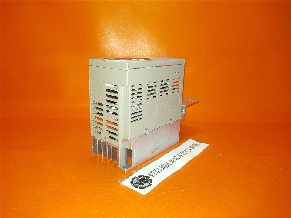 SCHNEIDER ELECTRIC LXM05AD10M2 Lexium 05 Inverter - 0,75 Kw | eBay