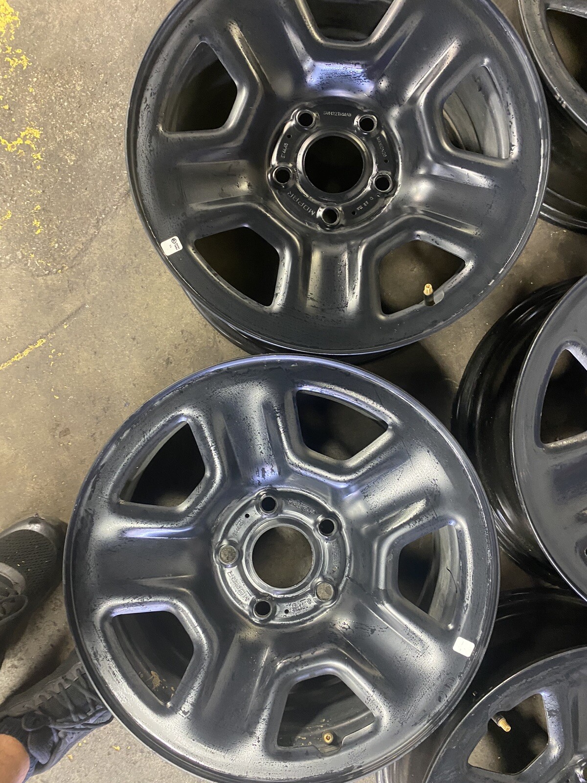 JEEP FACTORY ORIGINAL OEM 17" BLACK STEEL WHEEL RIMS | eBay