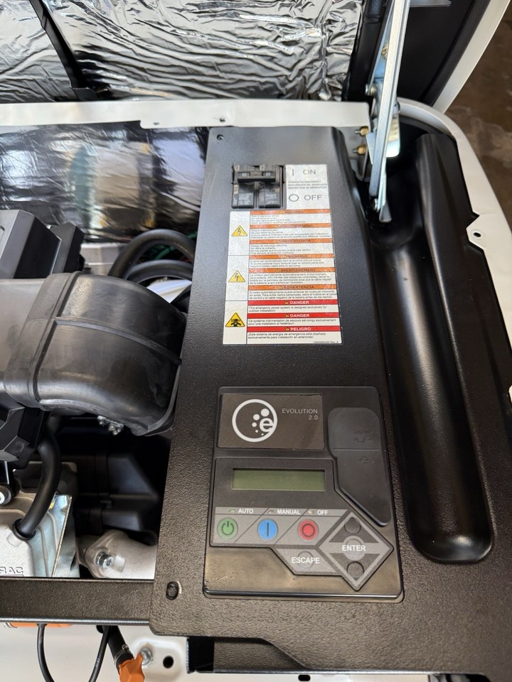 Generac Guardian 14kW Standby Generator w/200 amp Transfer Switch 7225 ...