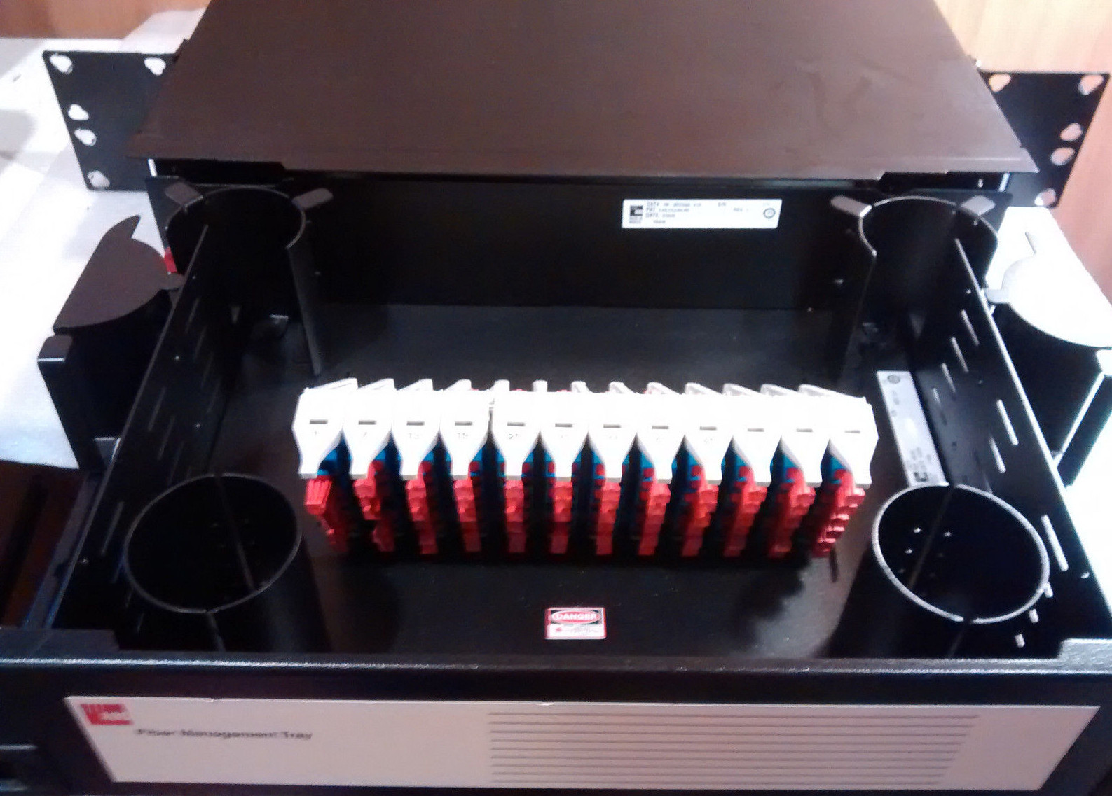 ADC Fiber Managment Tray Fiber Patch Panel Rack Mount 2U FMT-GRT070A00 ...