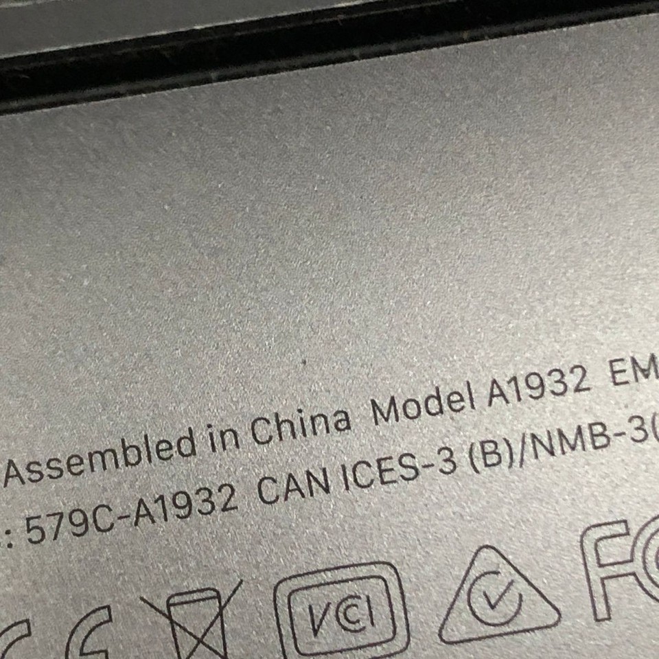 APPLE MacBook Air 13" Laptop 2018 i5-8210Y 8GB 128GB SSD Mojave A1932 ...