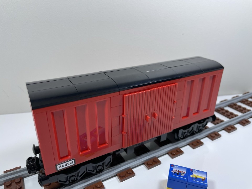 LEGO MOC Train Carriage Red Box Car & Cargo 12V 9V Town City Trains | eBay