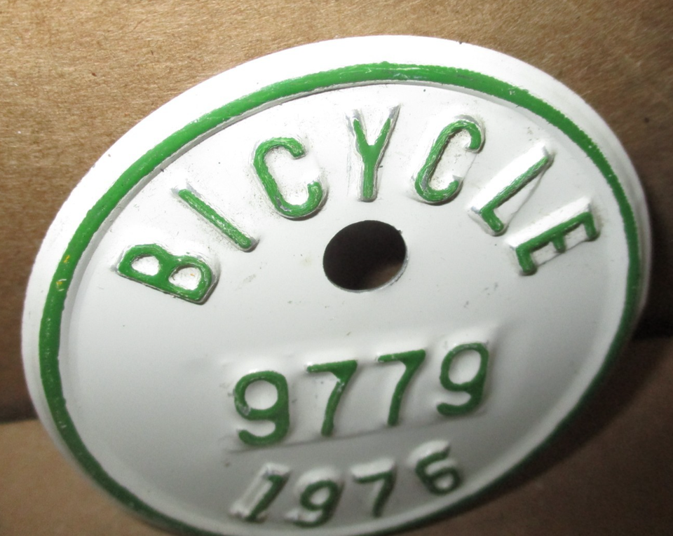 BICYCLE License TAG - 1976 - VINTAGE & ORIGINAL & OLD -3" Round Bike ...