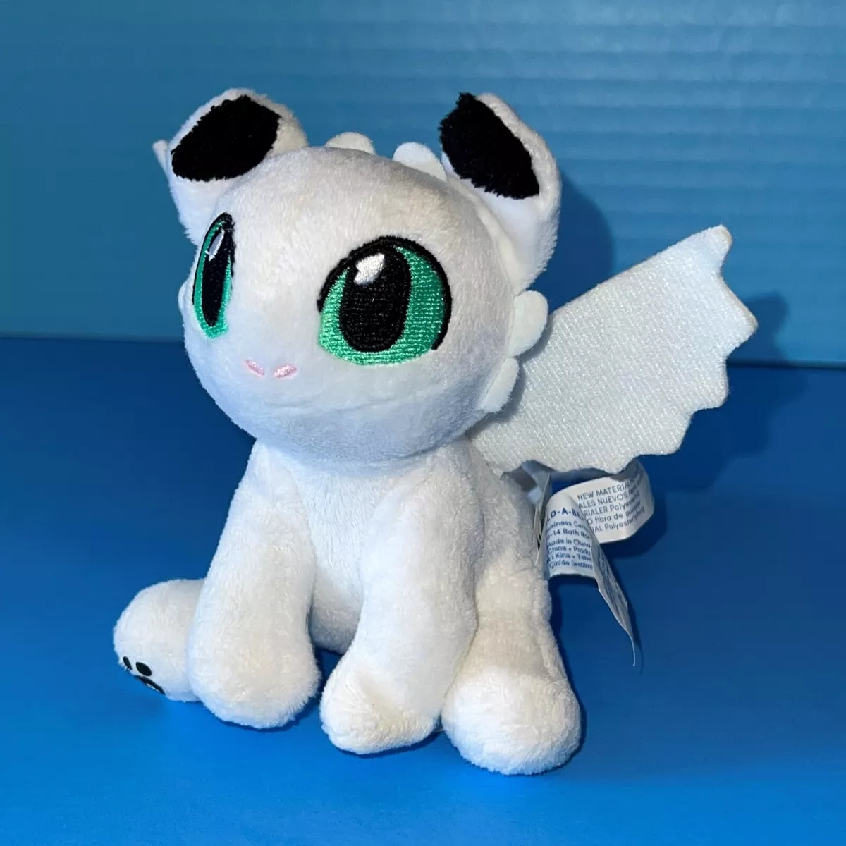 White Night Fury With Blue Eyes