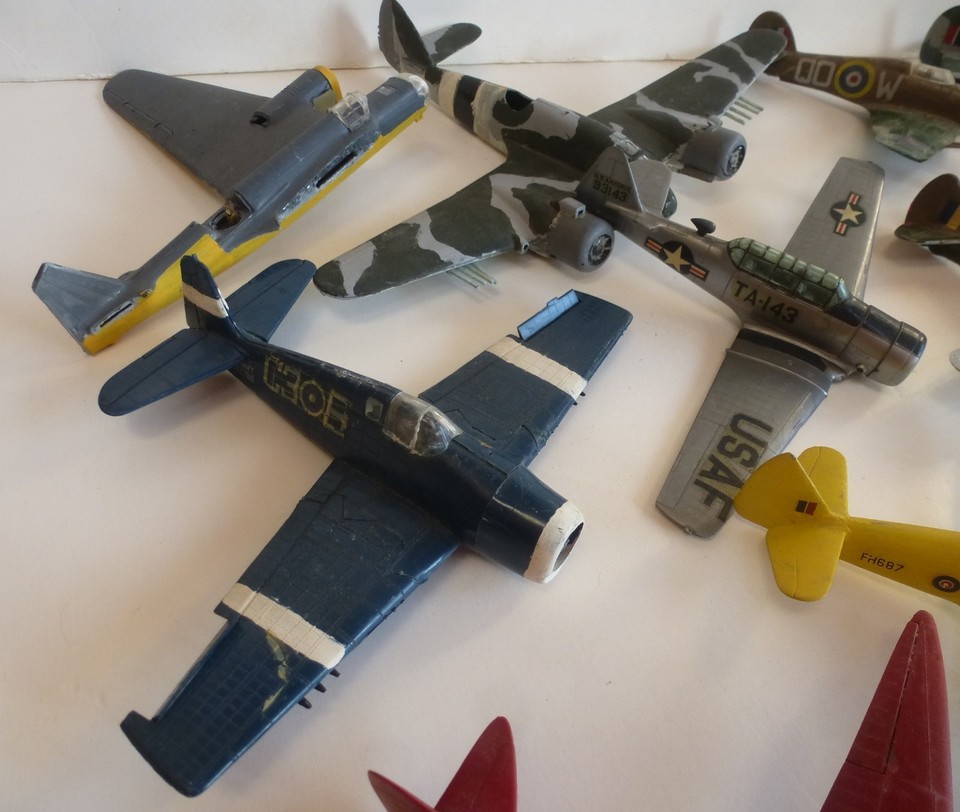ASSORTED 1/72nd SCALE AIRCRAFT MODELS - INCLUDES DEFIANT TT, CORNELL ...