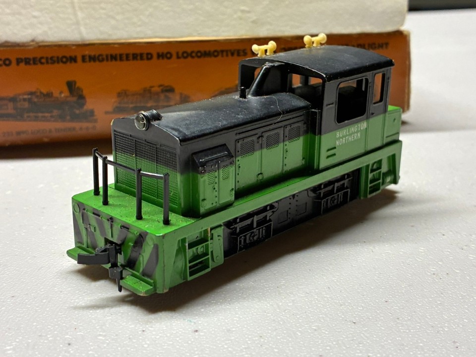 HO Scale Tyco Dockside Switcher Burlington Northern - Tested - Runs ...