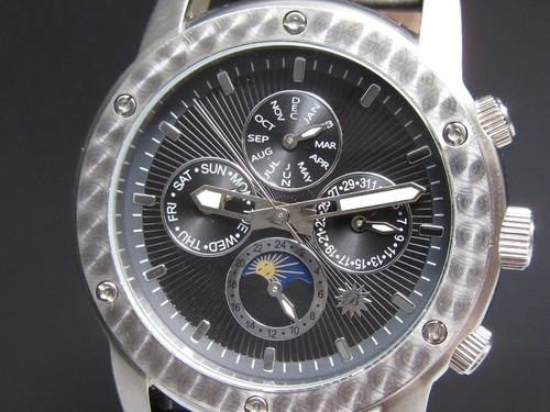 G397⭐⭐Vintage " Raoul U. Brown " Date Chronograph Automatic Watch ⭐⭐