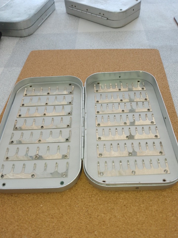 NICE WHEATLY VINTAGE CLIP FLY BOX - GOOD PATINA - FINE EXAMPLE | eBay