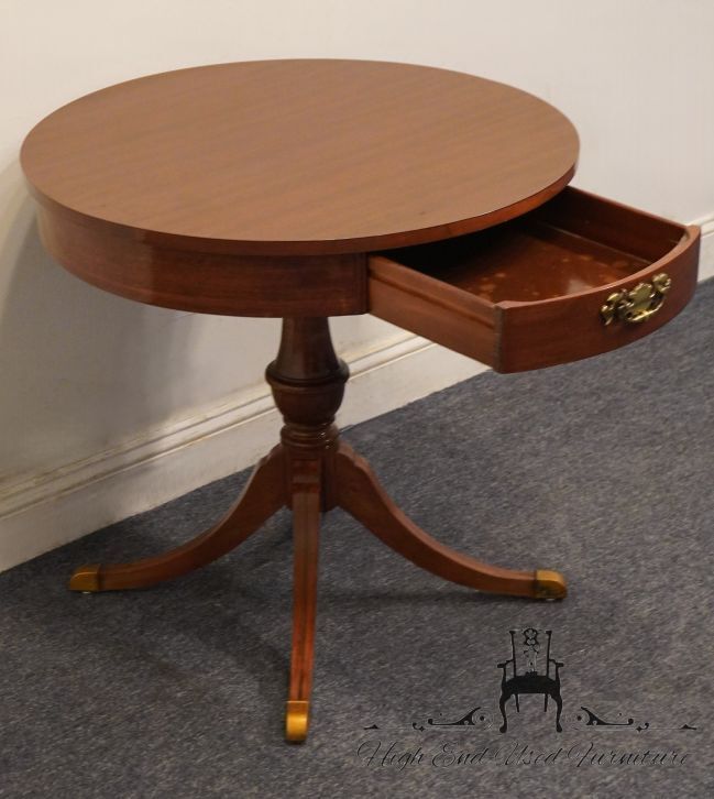 MERSMAN Solid Mahogany Traditional Duncan Phyfe Style 29" Round Accent ...