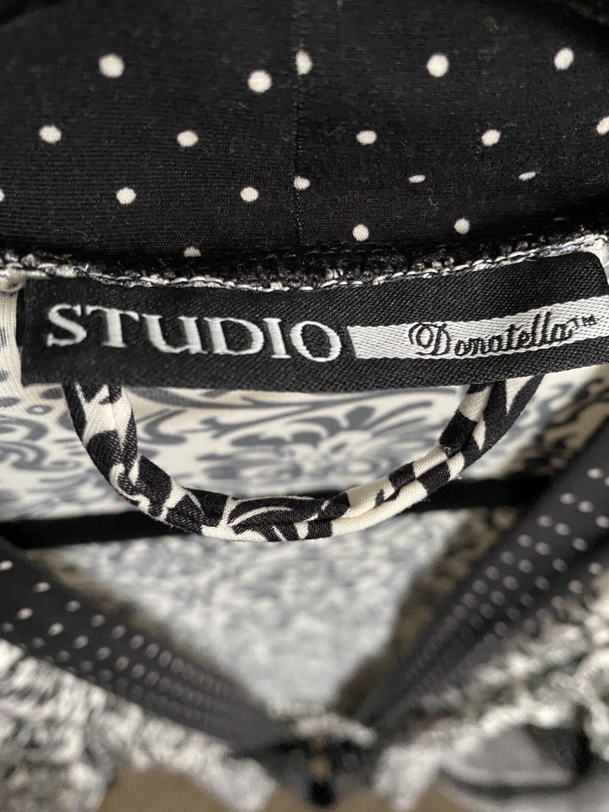 Studio Donatella Black/White Robe One Size - Gem