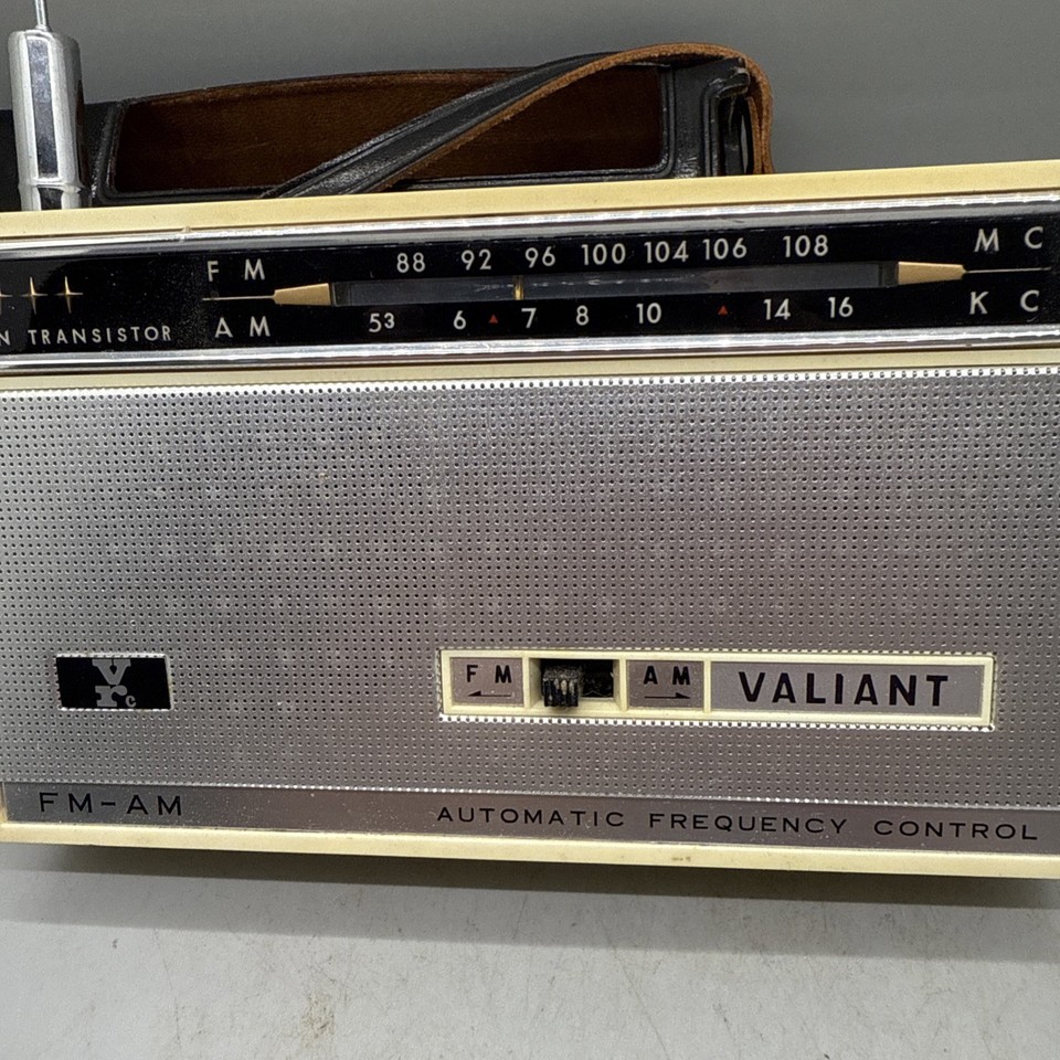 Working Valiant - AM-FM 10 Transistor Vest Pocket Radio It Works | eBay