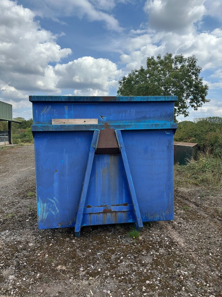Roll-on Roll-off 30 yard Enclosed Bin | eBay UK