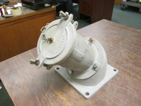 Appleton Powertite 200A 3W/4P Receptacle with AJA Mounting Box ...